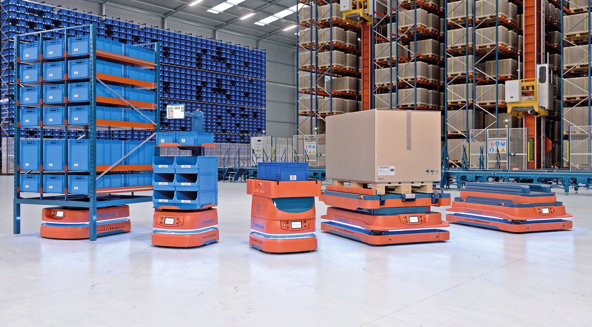 Autonomni mobilni roboti (AMR) - Mecalux.hr